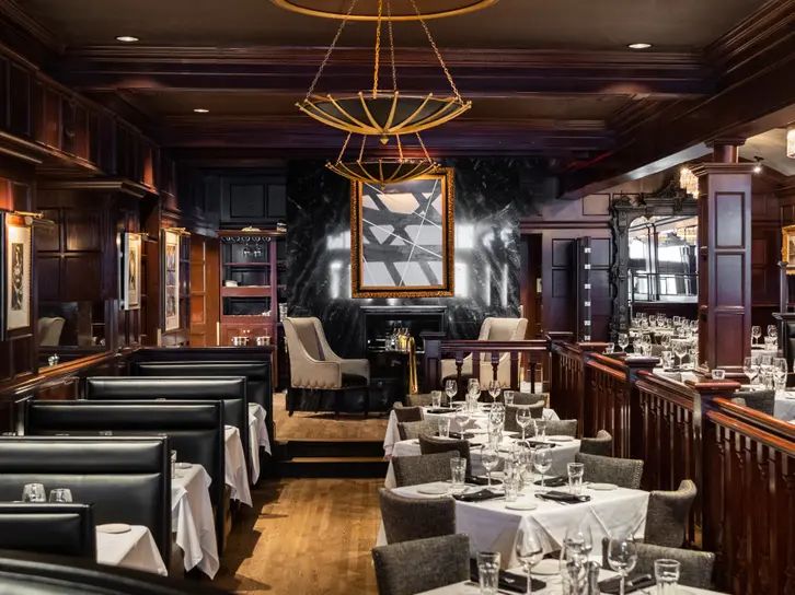 Abe & Louie’s Hosts Stag's Leap Wine Dinner on Leap Day Eve [02/28/24]
