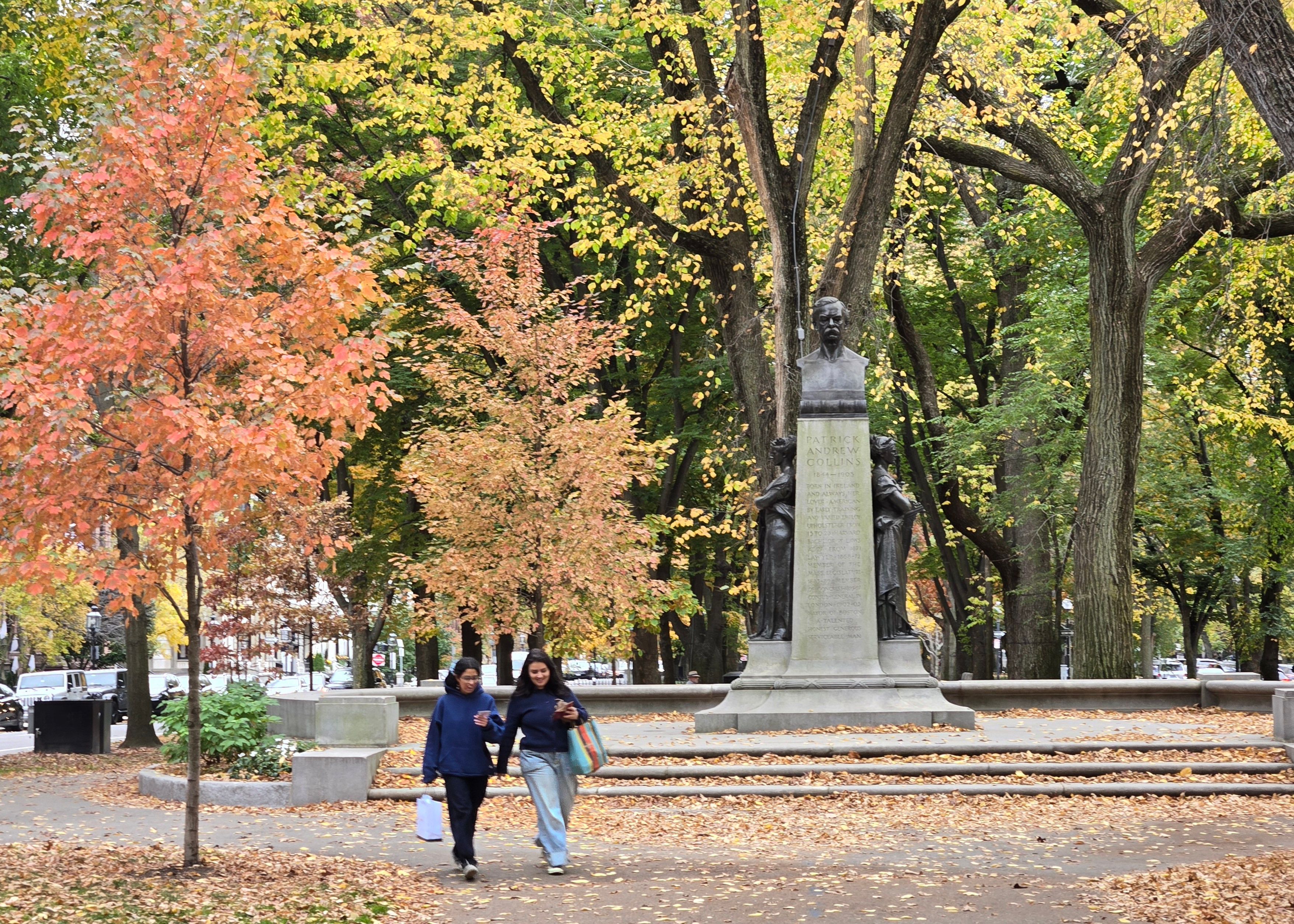 Fall Walking Tour on Commonwealth Avenue [10/11/25]