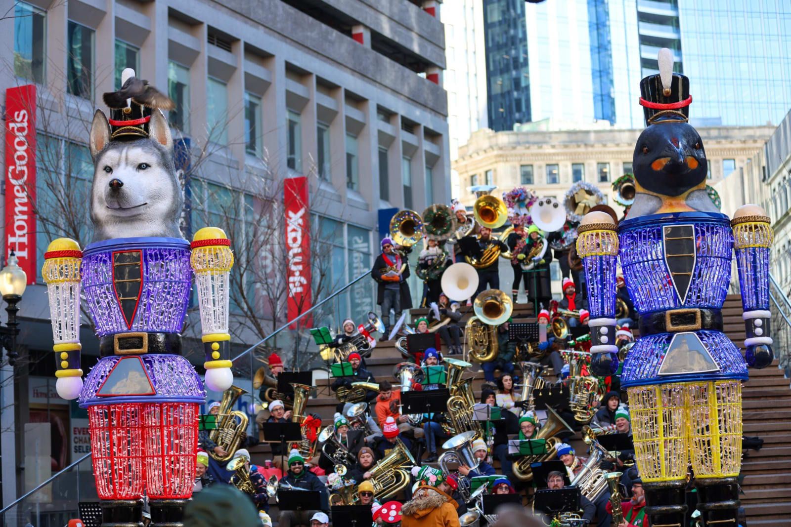 Holiday Kingdom in Downtown | 12 Festive Animal Nutcracker Displays [11 ...