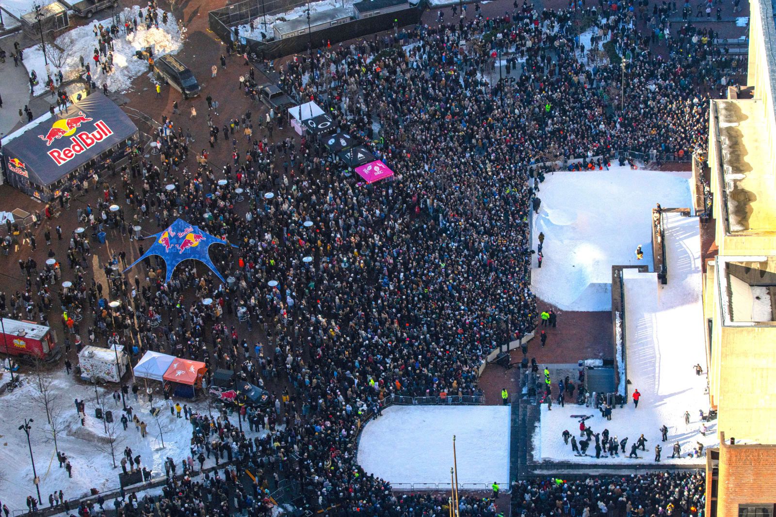 Red Bull Heavy Metal Boston 2026: Single-day Snowboarding Contest [02 ...