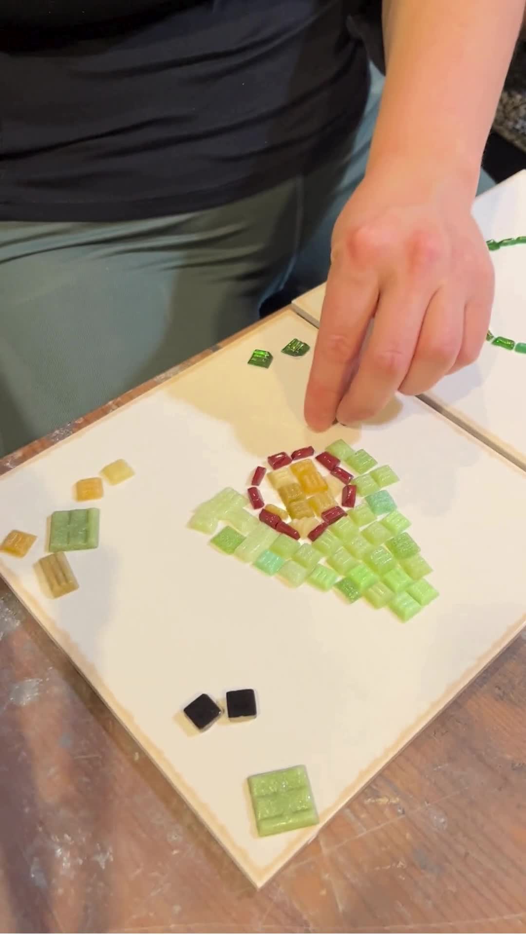 Make A Mosaic Mirror/Frame Boston by Hoamsy [09/06/24]